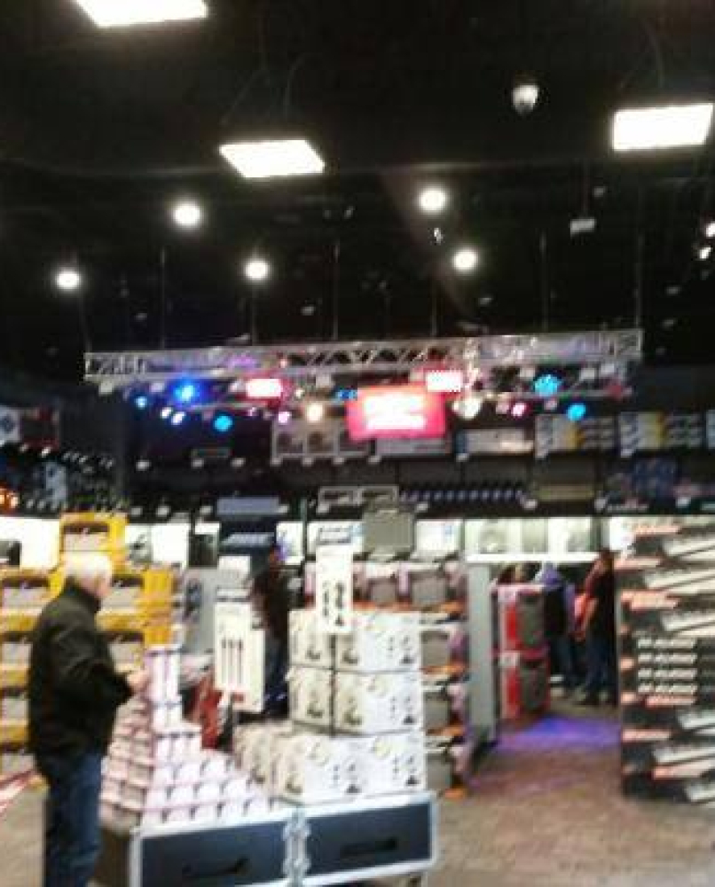 Guitar Center - Electric 1